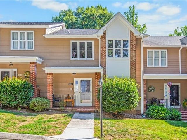 4552 Fernhaven Cir, Winston Salem, NC 27104