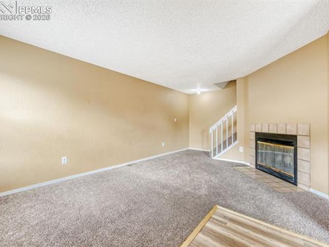 4552 Lamplighter Circle