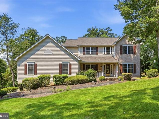 45539 Lakeside Dr, Sterling, VA 20165