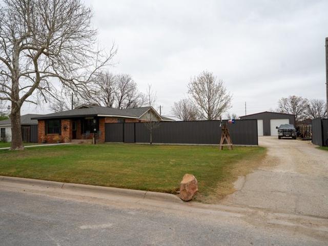 455 5th St, Hawley, TX 79525