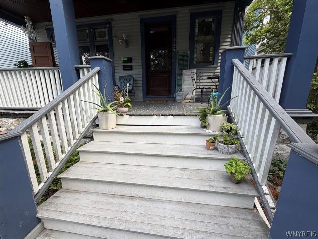 455 Crescent Avenue