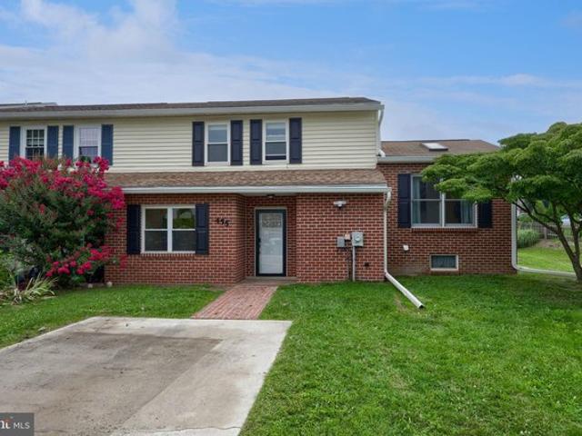 455 Crosswinds Dr, Lititz, PA 17543