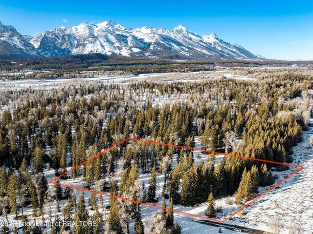 455 E Buck Mountain Rd, Jackson, WY 83001