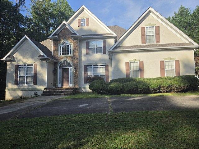 455 Emerald Lake Dr, Fayetteville, GA 30215