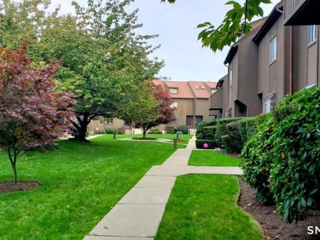455 Hope St Apt 1C, Stamford, CT 06906