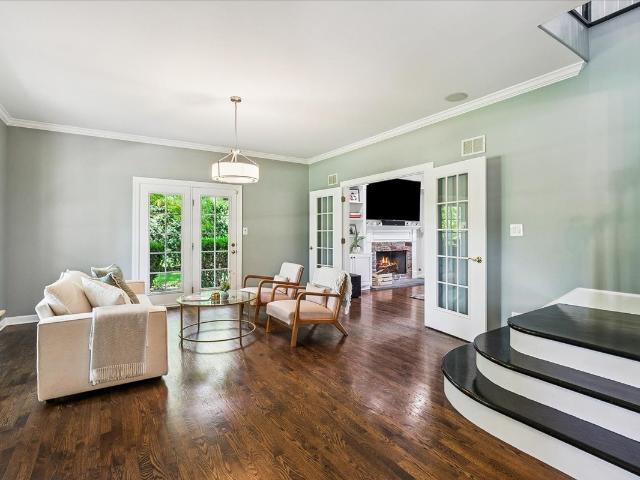 455 Hunter Lane