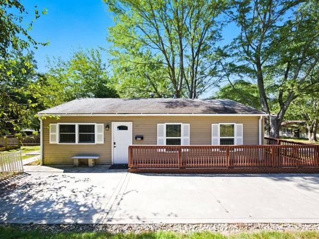 455 Lakeview Dr, Johnstown, OH 43031