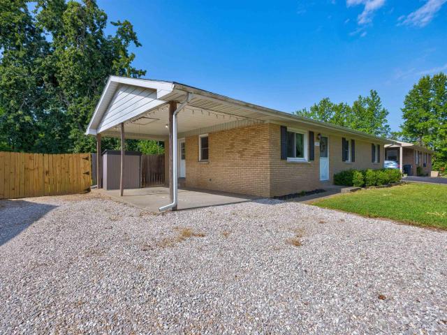 455 Les Drive