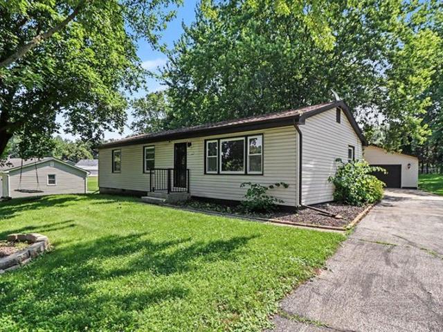 455 Marian Dr, Valparaiso, IN 46385