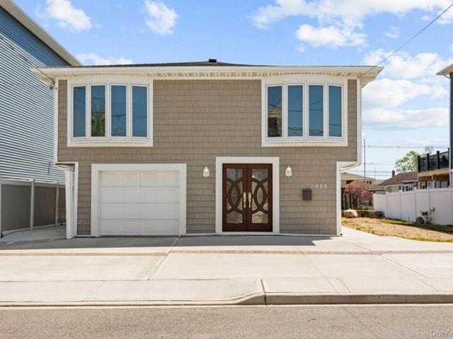 455 Nassau Ave, Freeport, NY 11520