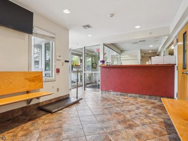 455 Newark Pompton Tpke
