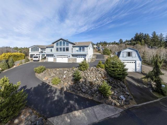 455 SE Scenic Loop, Newport, OR 97365