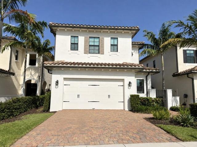 455 SW 113th Ln, Pembroke Pines, FL 33025