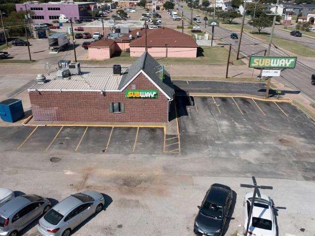 455 W Pioneer Parkway