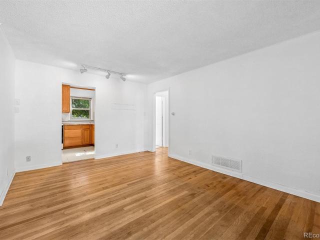 4564 S Pennsylvania Street