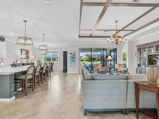 4564 Tamarind Way, Naples, FL 34119