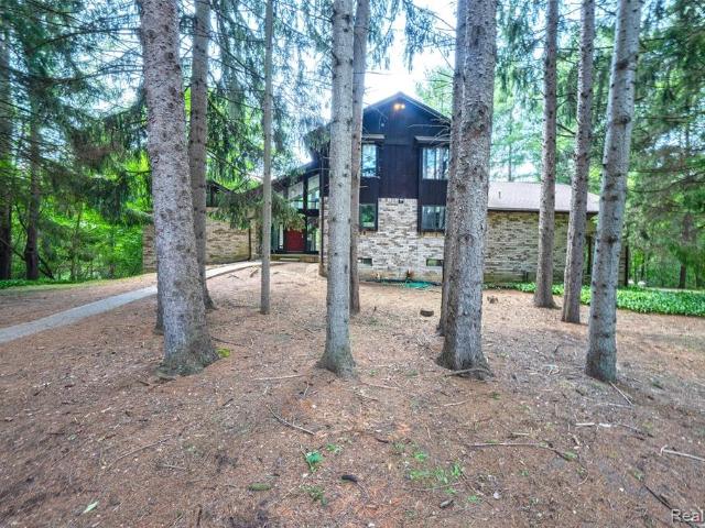 4565 Brookside Road