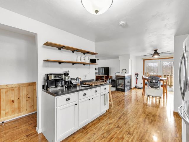 4565 hilltop drive