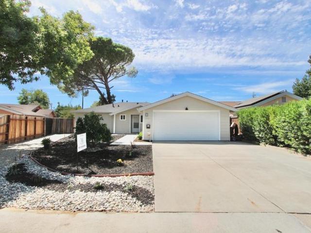 4566 Freeway Cir, Sacramento, CA 95841