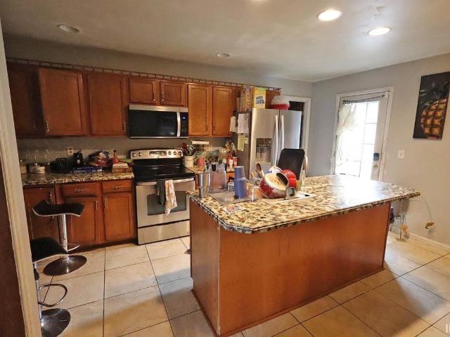 4566 Ivy Glenn Drive