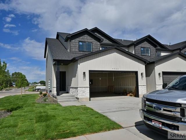 4566 Kapono Ct, Ammon, ID 83406