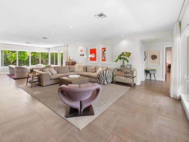 4567 N Jefferson Ave, Miami Beach, FL 33140
