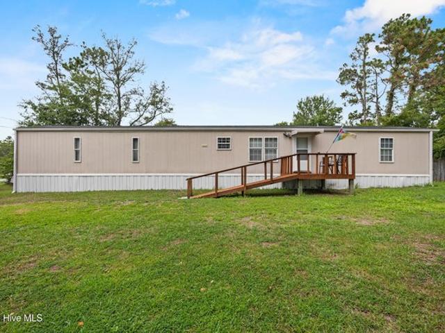 4568 Cedar St SE, Southport, NC 28461