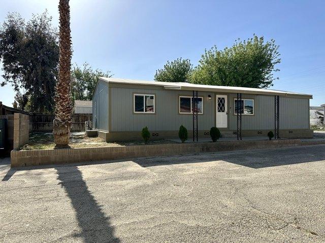 4568 W Rosamond Blvd Unit 17, Rosamond, CA 93560
