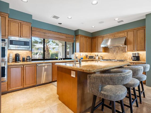 45699 W Via Villaggio