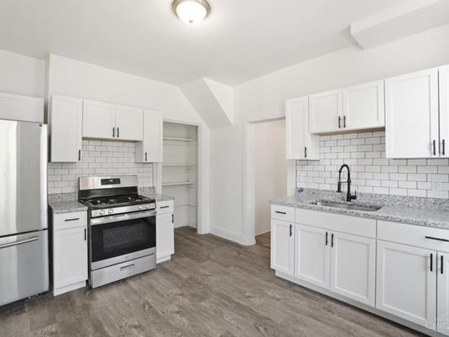 4569 N Edgewood Ave, Cincinnati, OH 45232