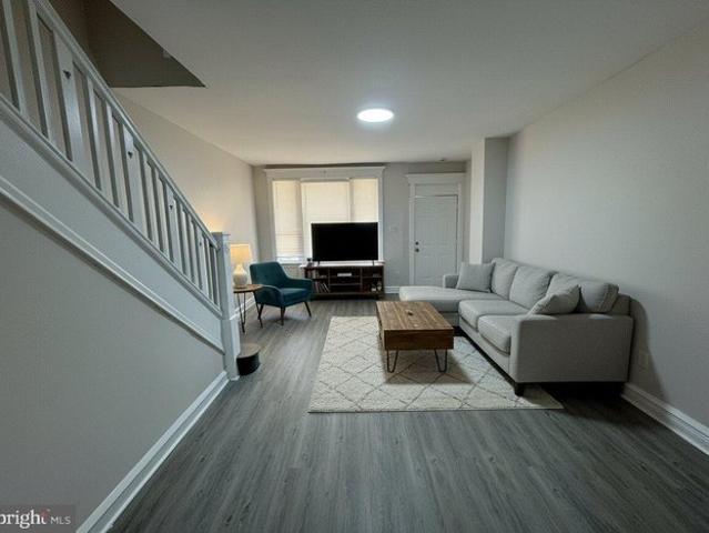 4560 N 13th St, Philadelphia, PA 19140