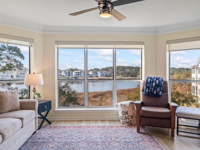4560 Greenbriar Dr. 306B