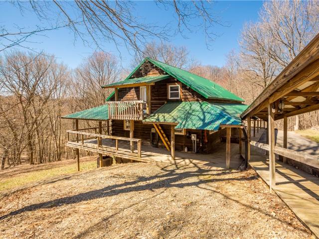 4560 Twin Oaks Dr