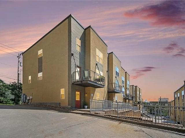 4561 Madison Ave, Kansas City, MO 64111