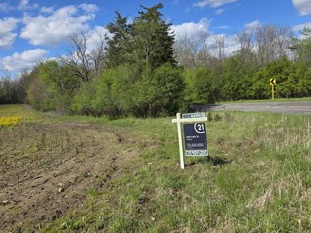 4561 N Lake Rd, Clarklake, MI 49234