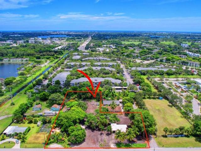4562 and 4588 Davis Rd, Lake Worth, FL 33461