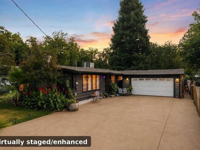 4562 E Bonnyview Rd, Redding, CA 96001