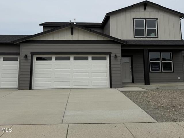 4563 E Rare Fox Ave, Post Falls, ID 83854