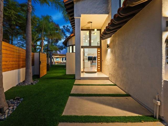 4563 Tarantella Ln