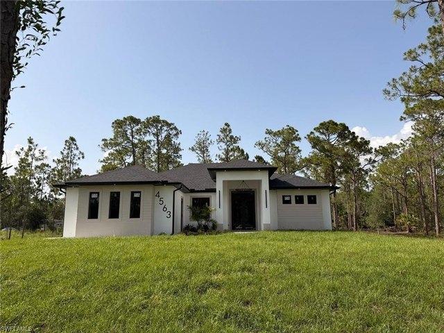 4563 45th Ave NE, Naples, FL 34120
