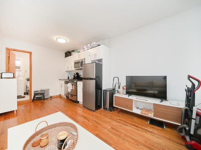 456 9th Avenue 6