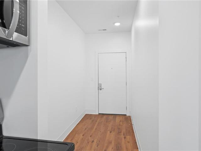 456 Flat Shoals Avenue SE 202