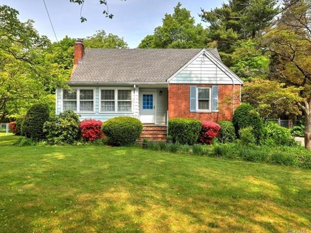 456 Jones Hill Rd, West Haven, CT 06516