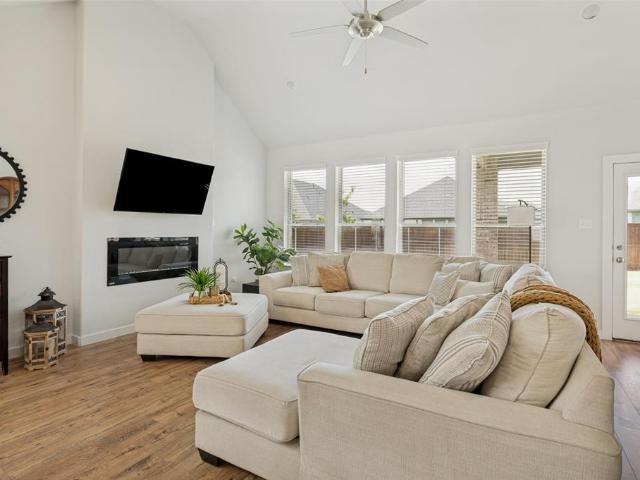 456 Leopold Trail