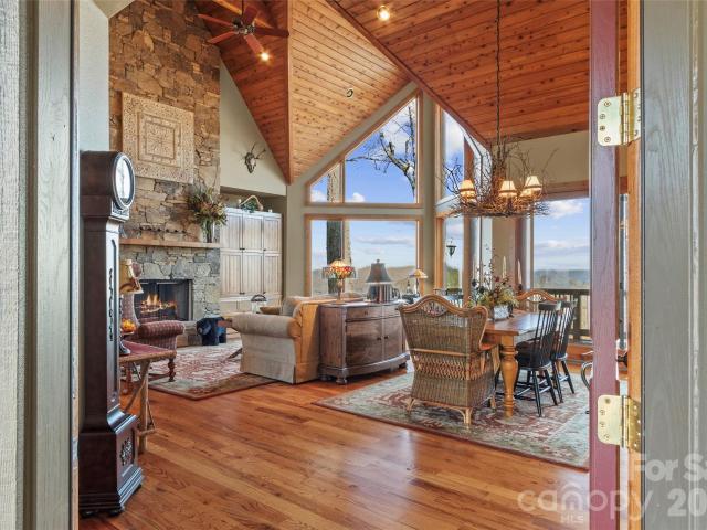 456 Spring House Drive