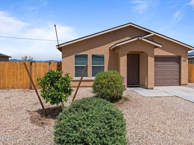 456 Reizen Dr, Morristown, AZ 85342