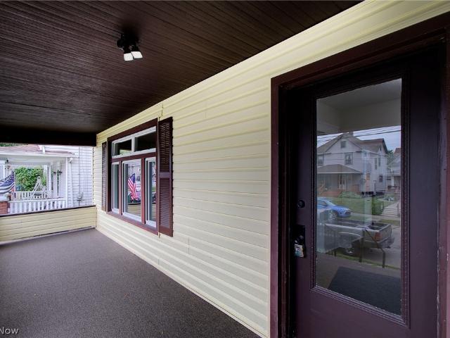 456 W Broadway Street