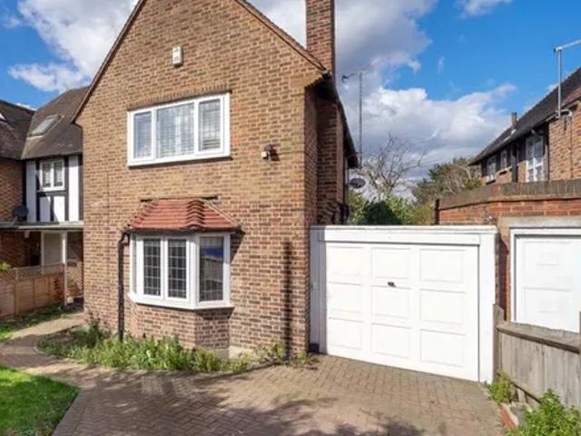 456 Upper Richmond Road West, London, TW10 5DY, United Kingdom | 3 bed duplex for rent #167230136 | Rentberry
