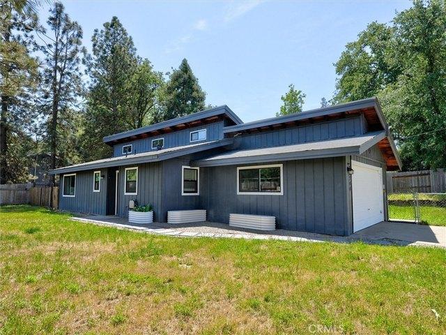 45744 N Oakview Dr, Oakhurst, CA 93644