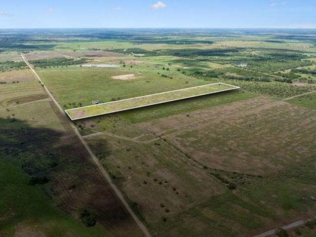 4574 County Road 132, Floresville, TX 78114